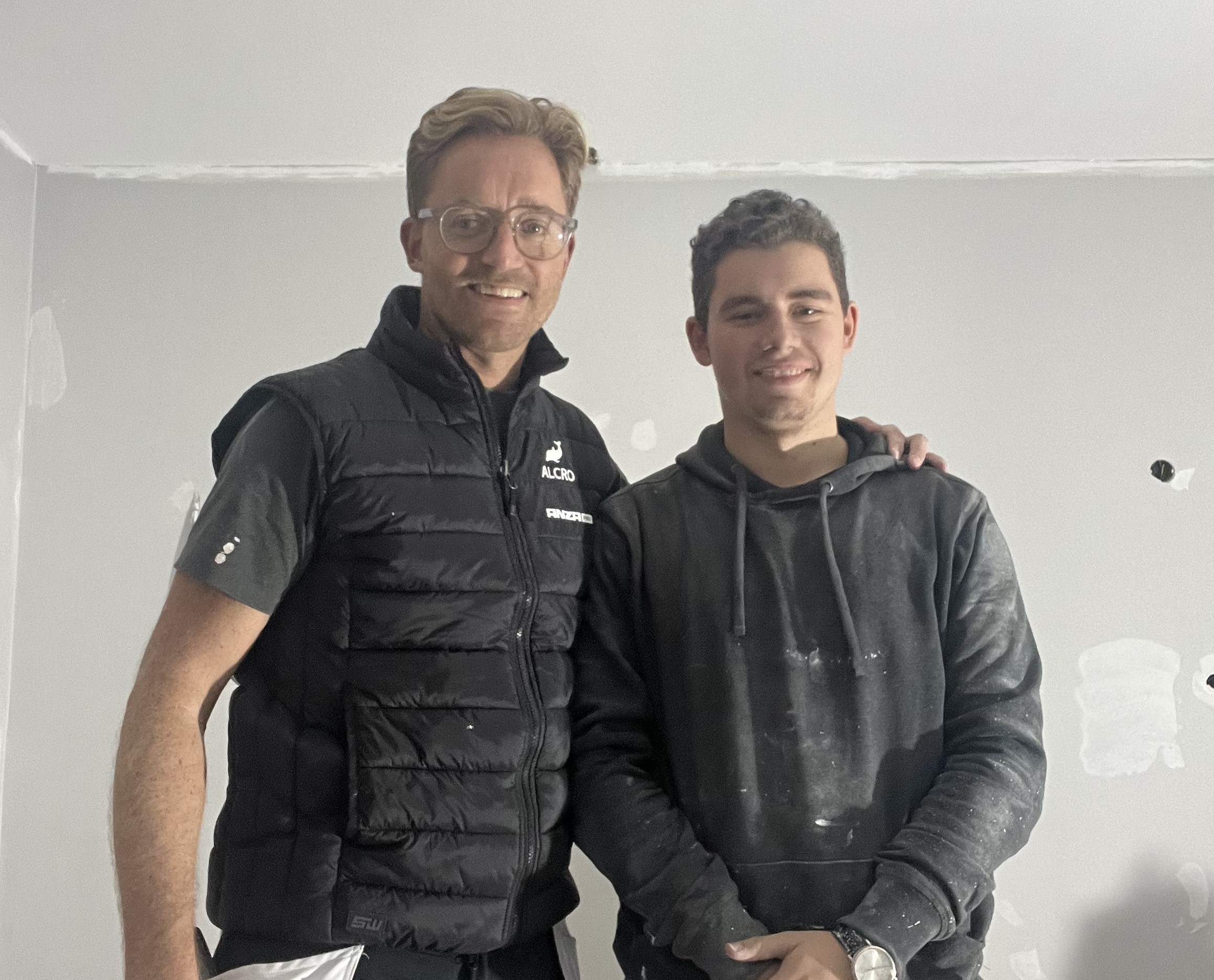 Layer Group växer med lokala mästare